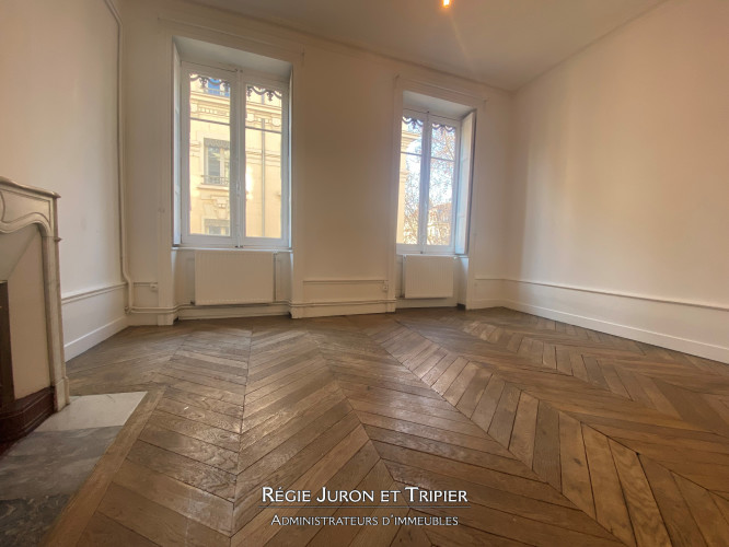 F4 - 151 m² - Rue Président E. Herriot - 69002 LYON | Lyon (69002 ...